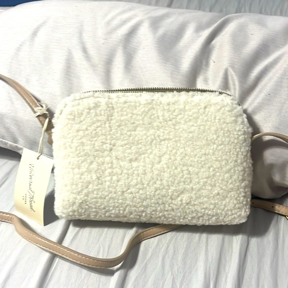 Universal Thread | Bags | Universal Threads Sherpa Crossbody | Poshmark